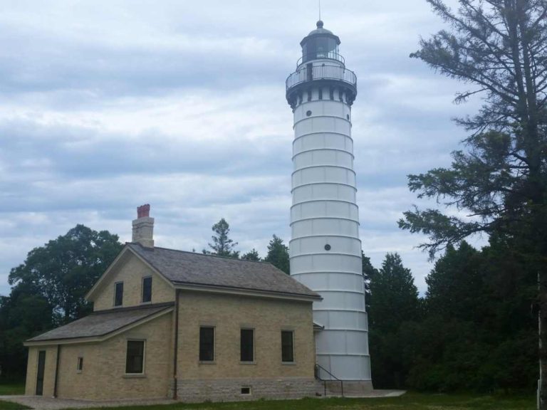 Door County Lighthouses | Your Ultimate Guide [2025]